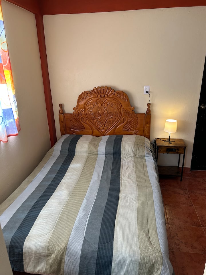 Confortable Habitación Con Baño De Lujo - Zaragoza