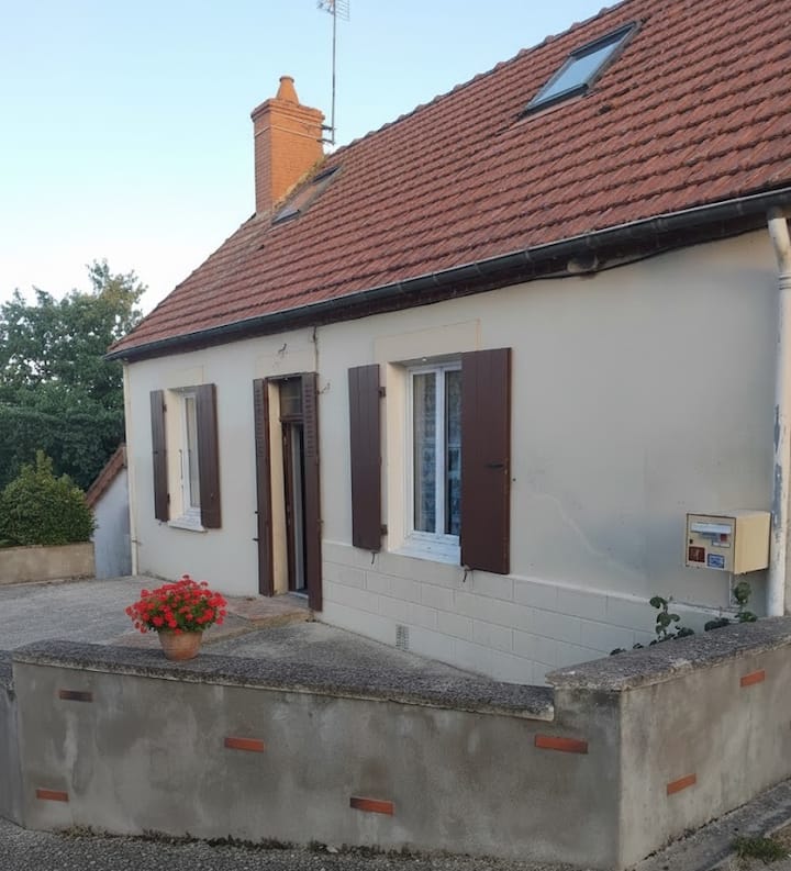 Maison St Pourçain S/b à 4kms Du Parc Le Pal - France