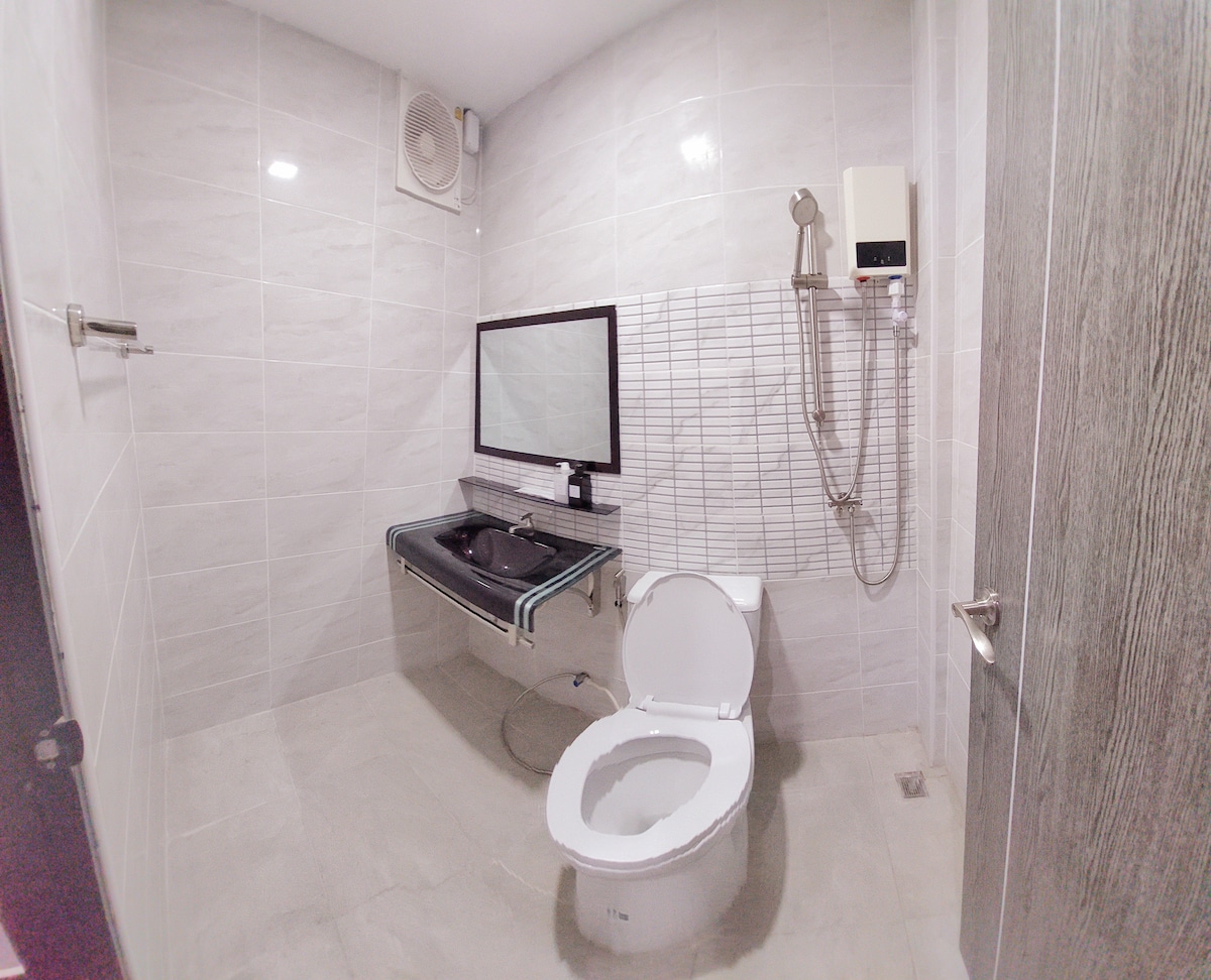 Lynn Living (Lynn Living) - Departamentos en renta en Tambon Sila ...