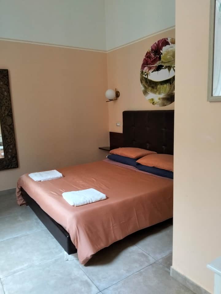 Piazza Verdi Liberty House 1° Piano Con Balcone - Lecce