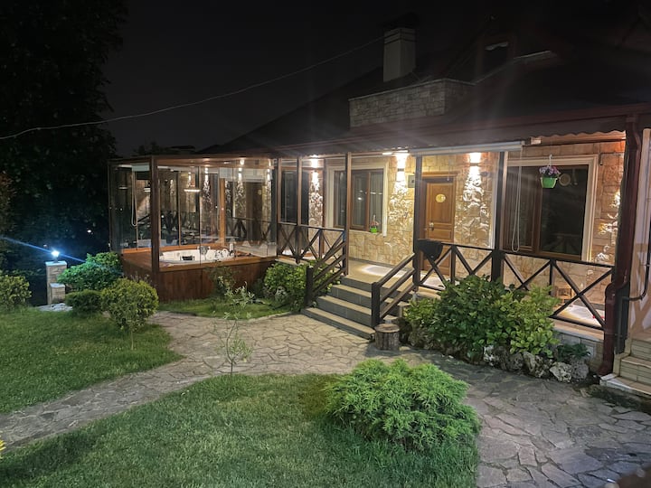 ÇAmlık Villa Artık Isıtmalı Havuzlu - Kartepe
