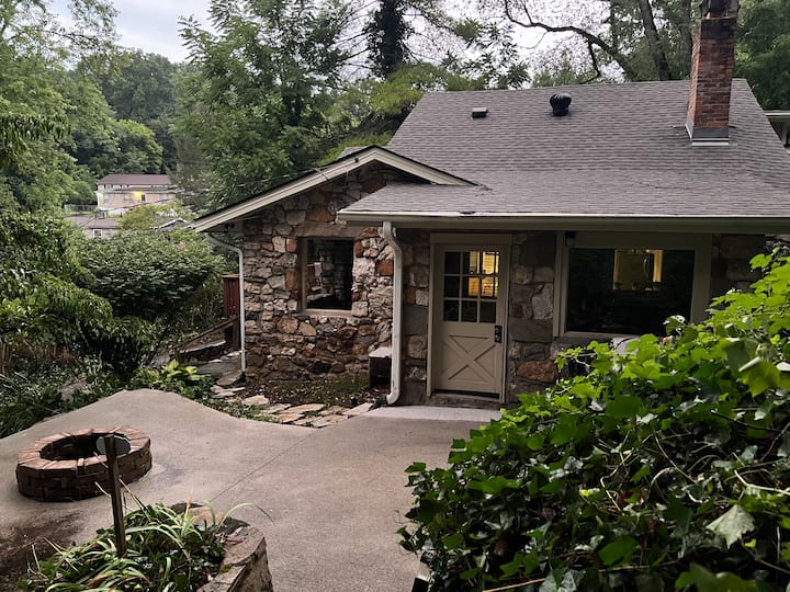 Cozy Mtn Retreat Close To Downtown Avl & Trails! - Asheville, NC