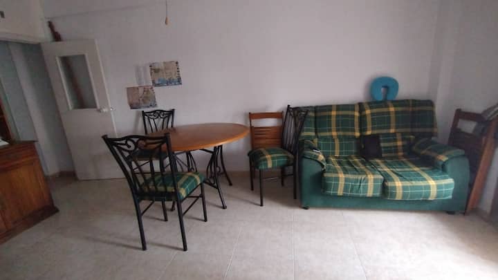 Habitación, Cama De Matrimonio - Almería
