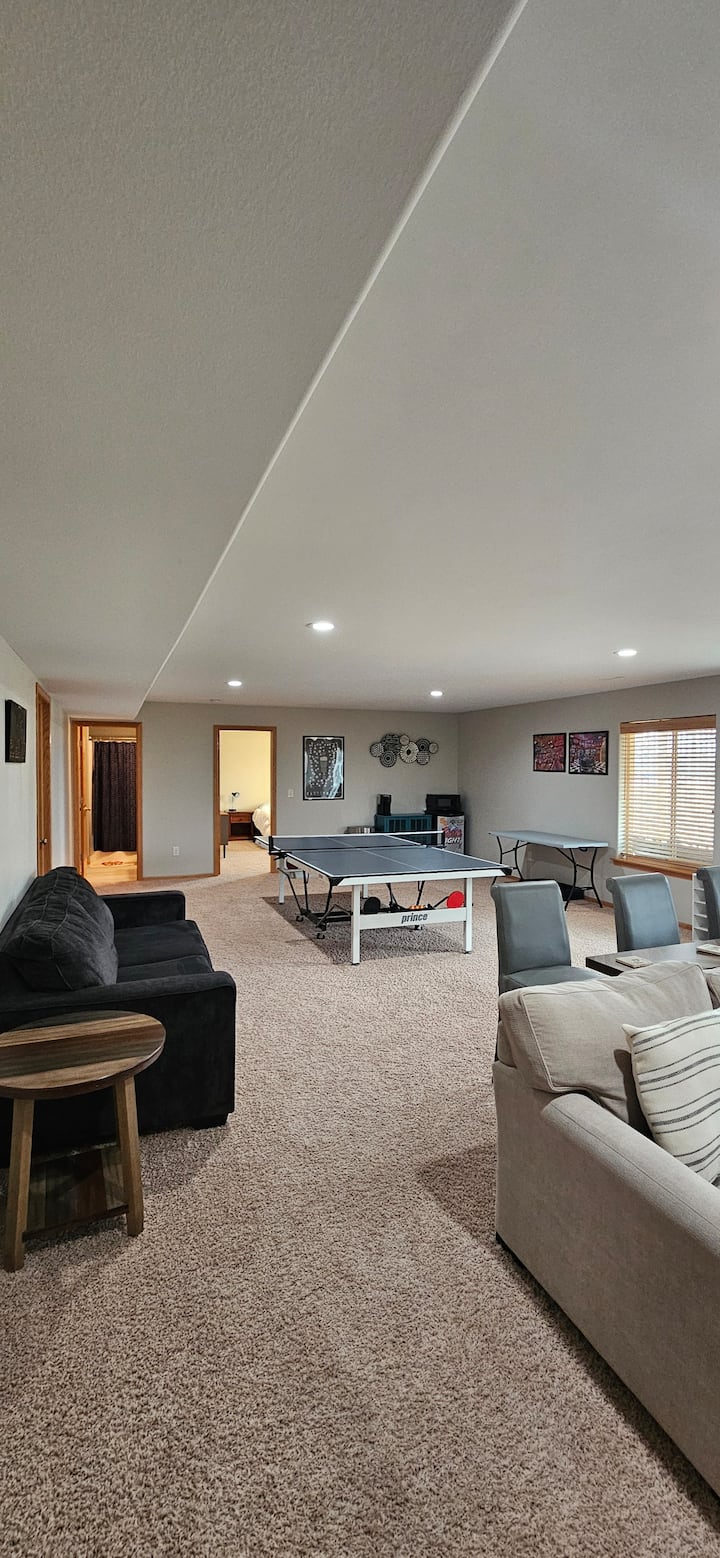 Hawkeye Hangout - Quiet Retreat Near Iowa City - Coralville Lake, IA