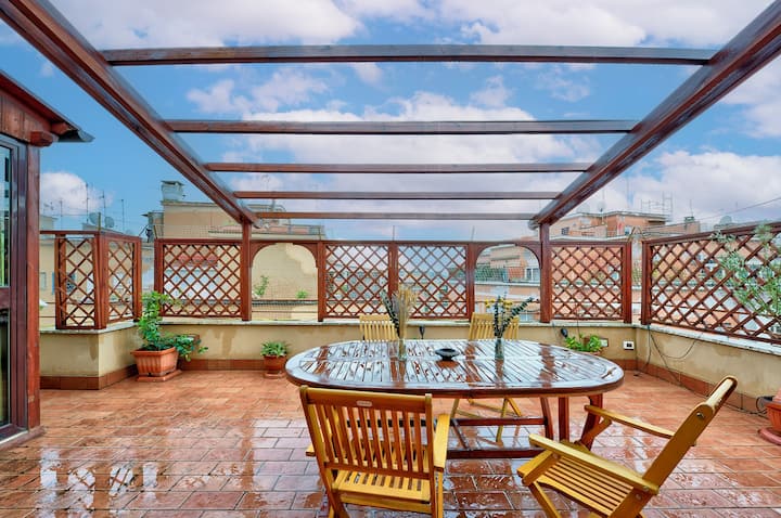 Attico Vicino San Pietro -Metro A,wifi & Smart Tv - Roma