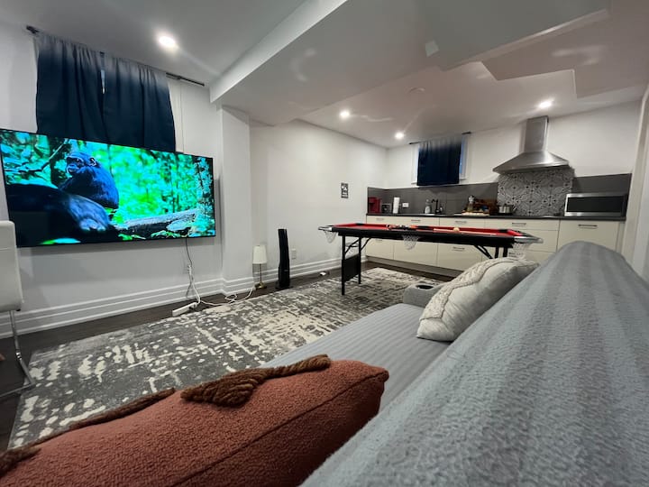 Cozy Private 1bdsuite+pooltable+sofabed /Couples - Vaughan