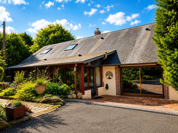 Maison Familiale Au Vert Avec Grand Terrain Arboré - L'Aigle