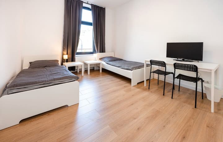 Preiswert Familie Oder Monteure - Bremen