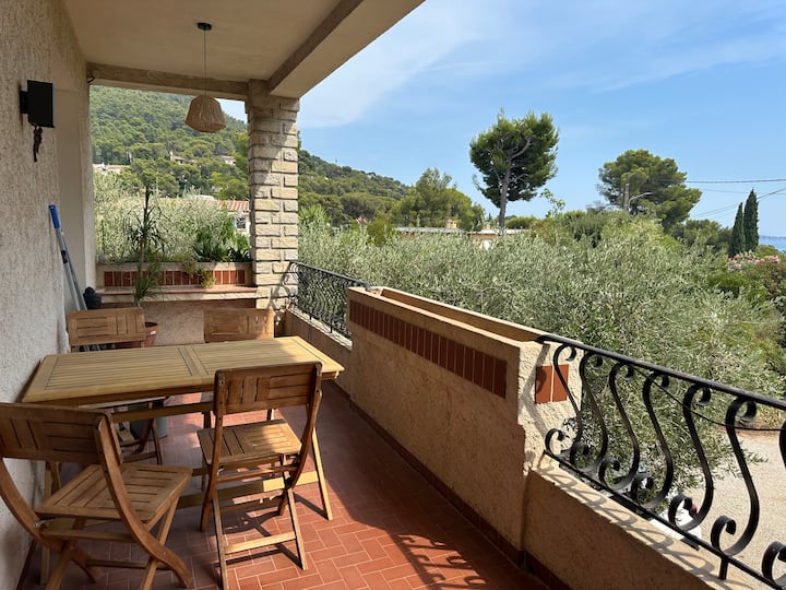1er éTage Privé, Vue Dégagée, Plage à 5 Min - Carqueiranne