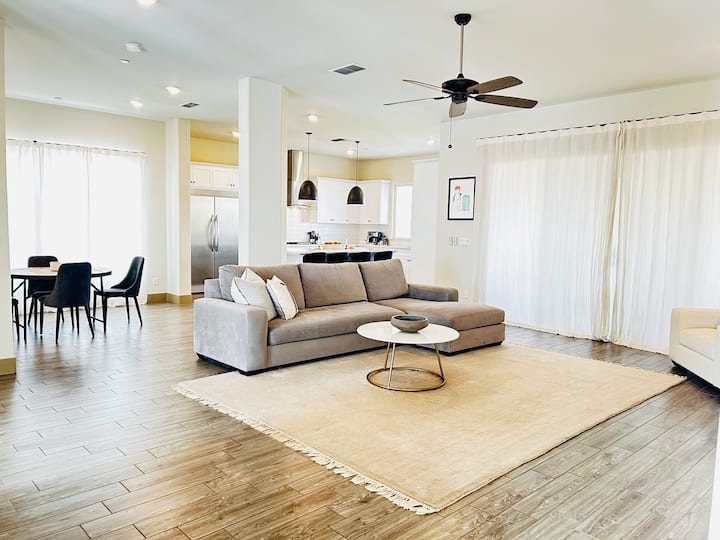 Beautiful 3 Bed/2 Bath Home In Sw Bakersfield - Bakersfield, CA