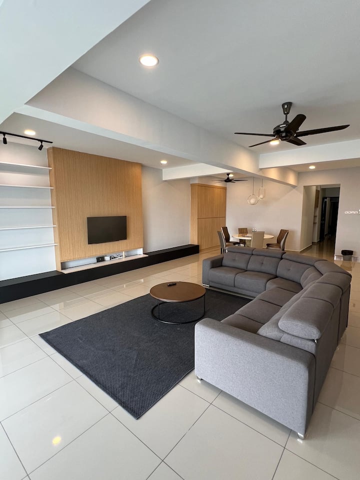 Elegance Tutta - Sitiawan