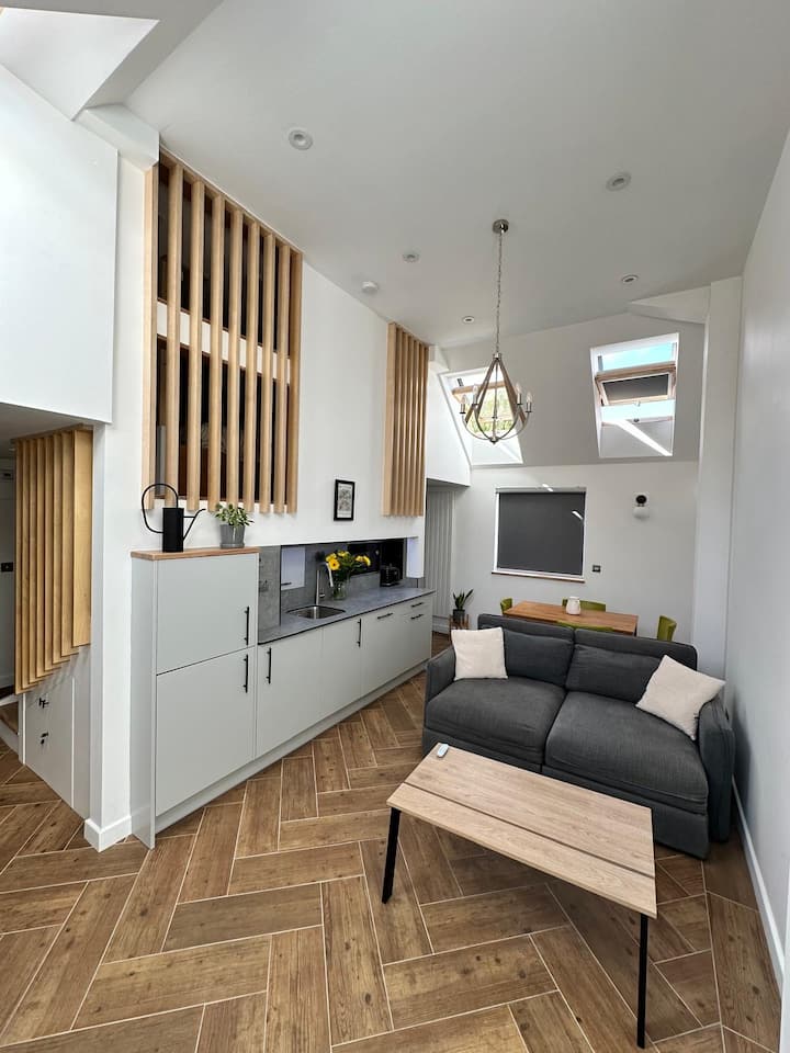 The Garden House- Separate Entrance- Free Parking - Kingston upon Thames