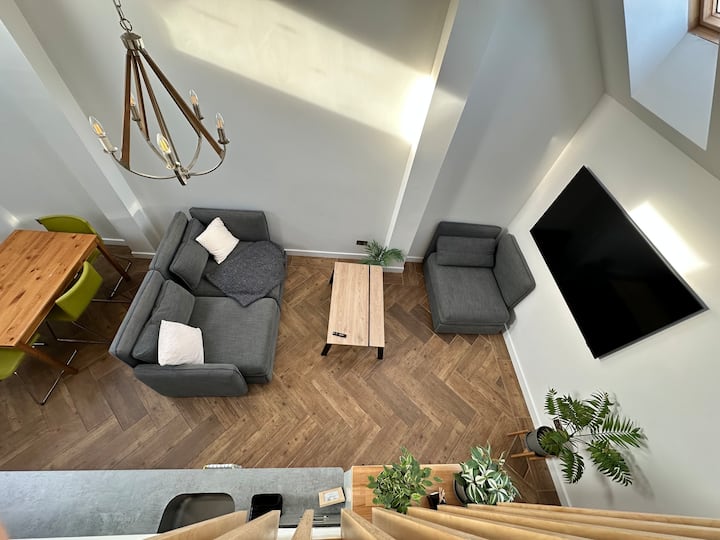 The Garden House~ Separate Entrance~ Free Parking - Epsom