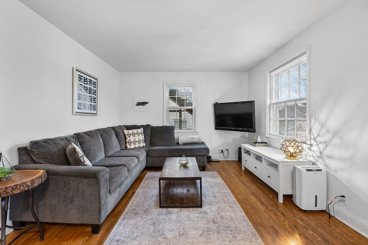 Modern, Pet-friendly Home, Near Downtown Nashville - Nashville Shores, Hermitage