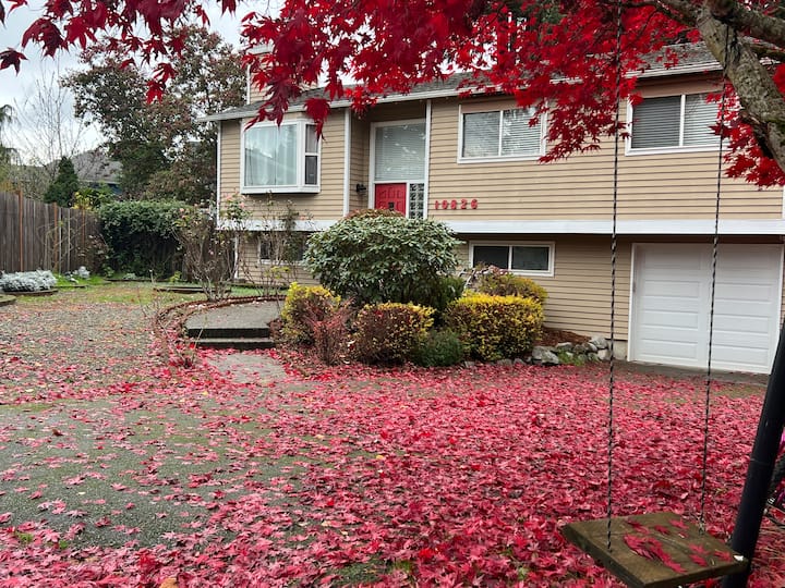 Elegant 5-br Home In Kirkland - Bothell, WA