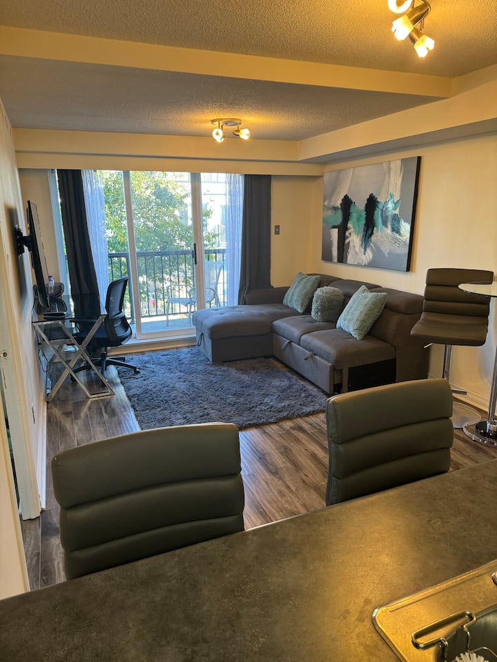 Entire 1 Bedroom Condotownhouse - 多倫多
