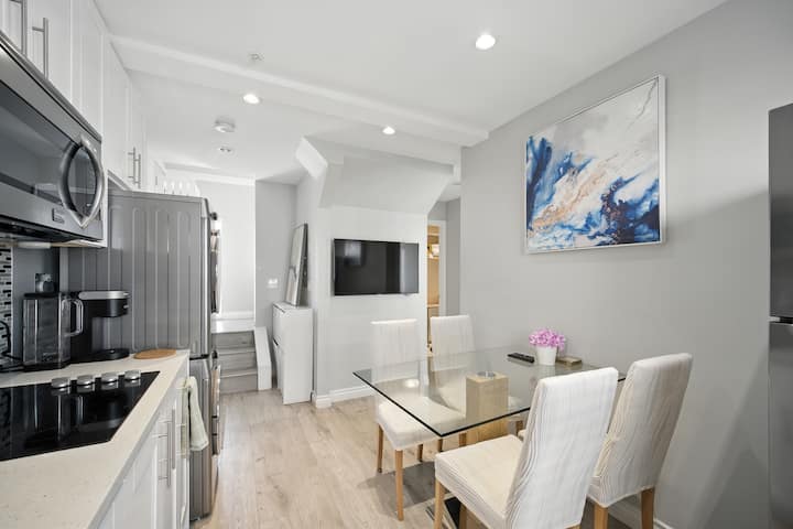 The Garden House | 3br 2ba | Near Downtown & Yvr - 列治文