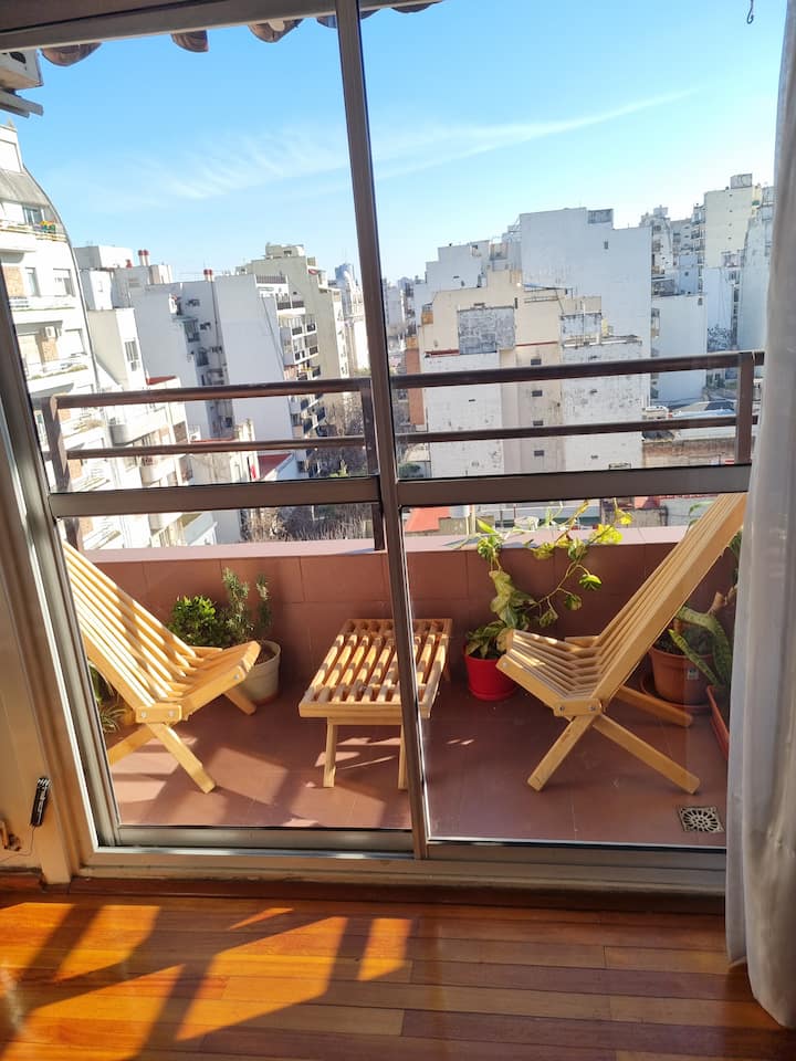 Luminoso 2 Ambientes En El Corazón De Buenos Aires - Argentina