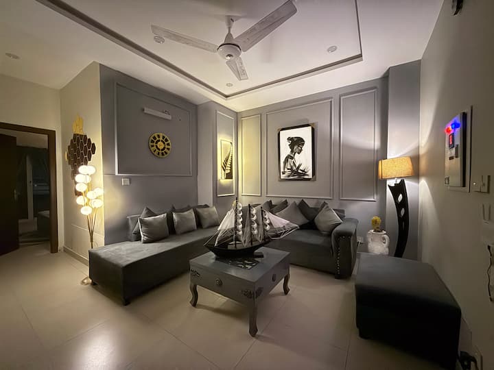 Italian Designer 1bhk | Safe And Secure - イスラマバード