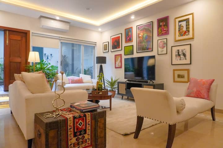 [The Patio Below] Bright & Spacious 1br Apartment - Lahore