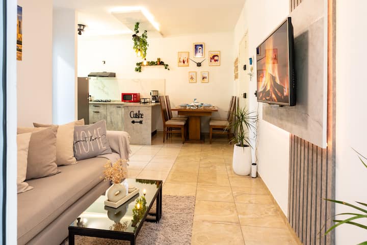 Charmant Appartement Au Centre • Balcon •Wifi 5g! - Monastir