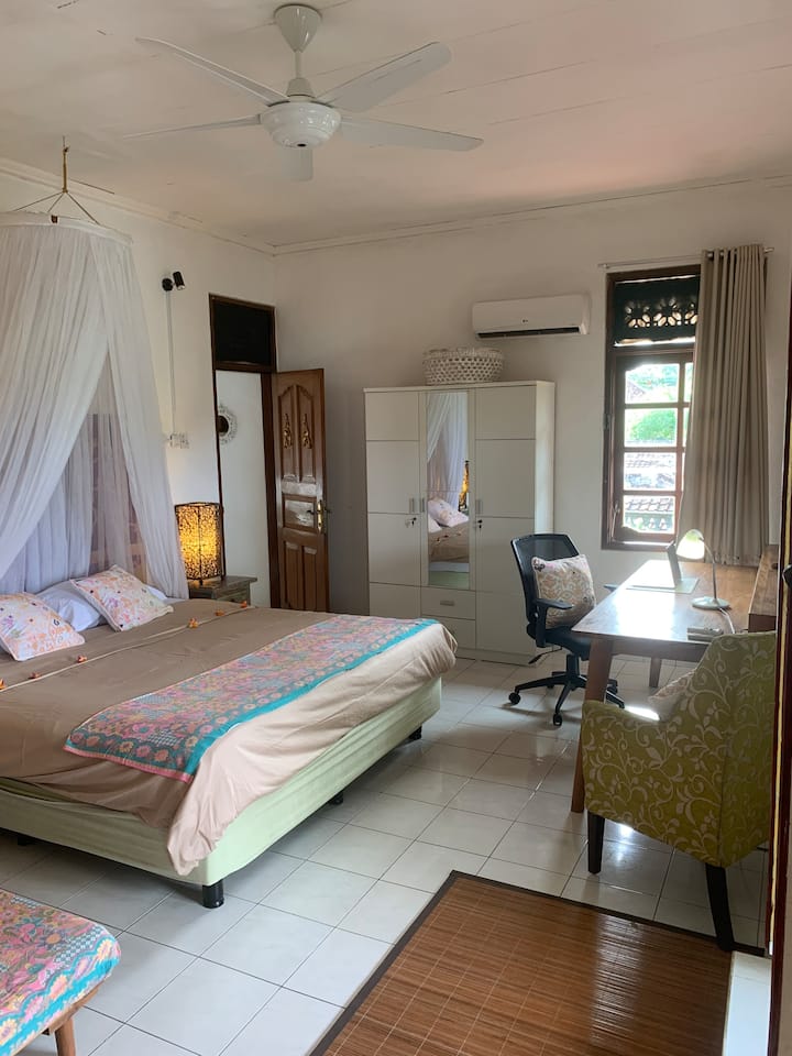 Bright Airy Private Cozy Suite With Balcony Sanur - Sanur