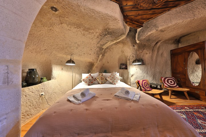 Traditional Cave House Family Apartment - Kapadokya, Turkey
