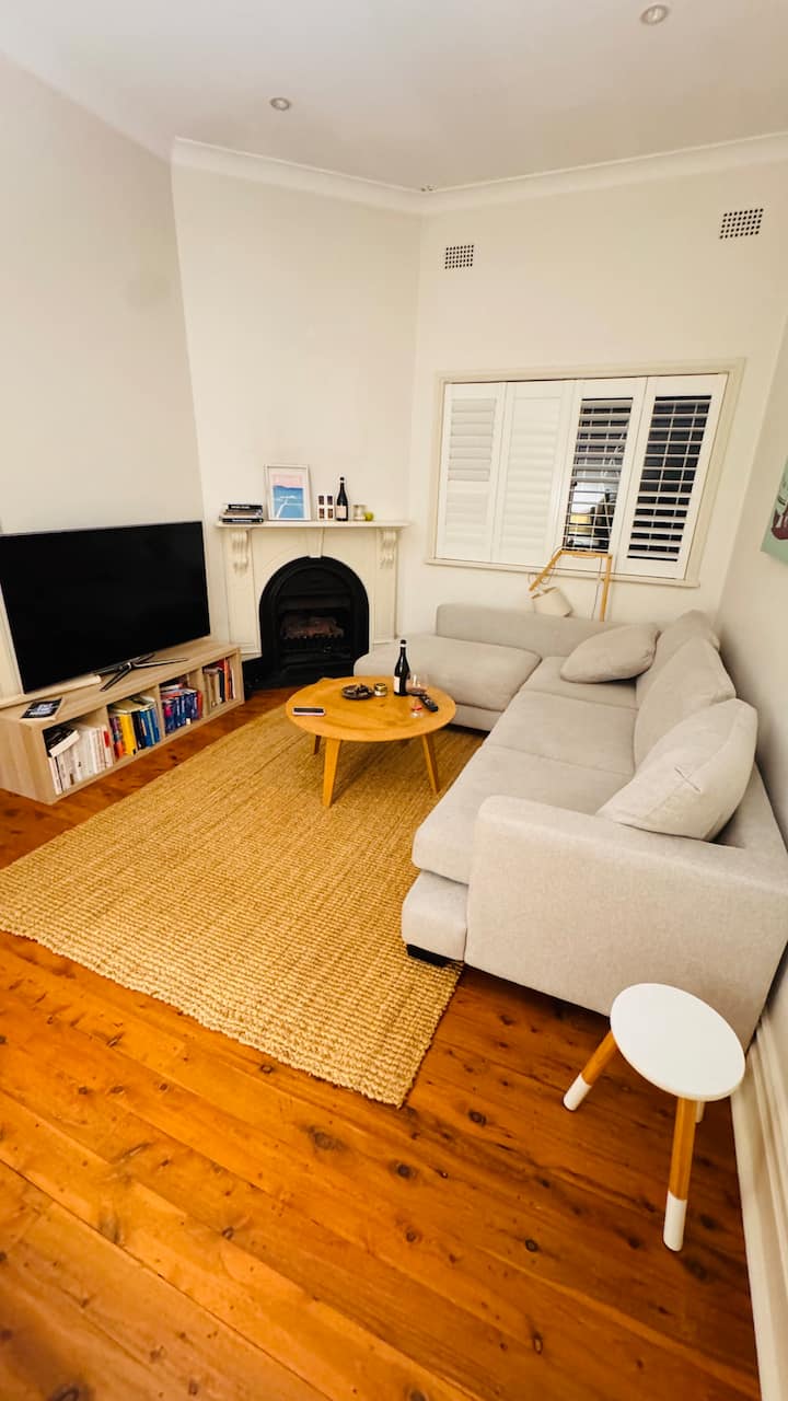 Bondi Amazing Townhouse 2 M Walk To The Beach ! - ボンダイ・ビーチ