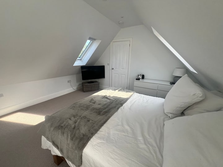Lotterwood Cow Cottage.  Modern Country. - Southwell