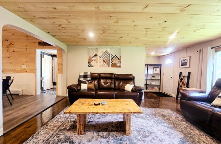 Ride Direct To Trails/2 Bath/parking & Firepit - Jericho Mountain State Park, Berlin