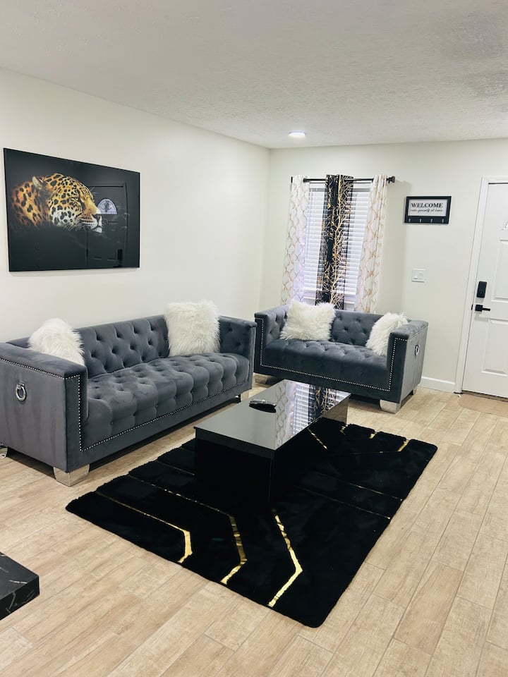 Your Home-3 Bed Rooms, 4 Guesses - Polaris, OH