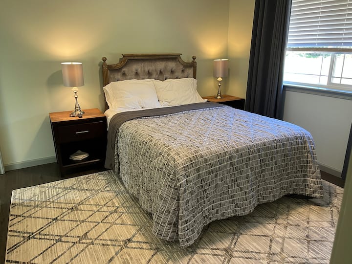 Private Bedroom In Cottage - Custer, WA