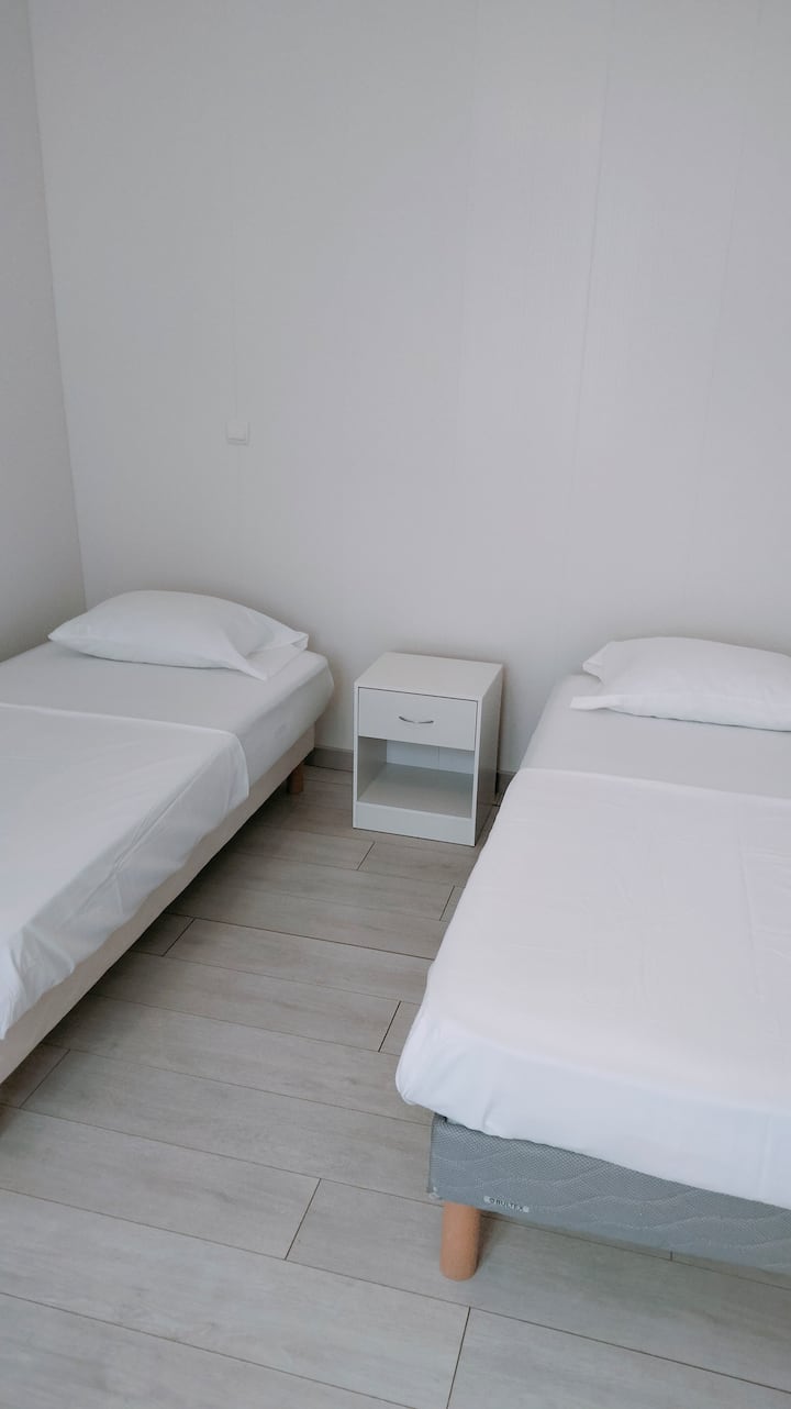 Appartement Meublé 3 Lits Pour Couple Ou Famille - Méru