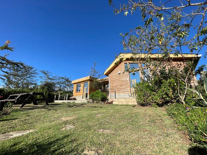 Conservatory+off-grid+pool | Elwai Visitor Centre - Kenya