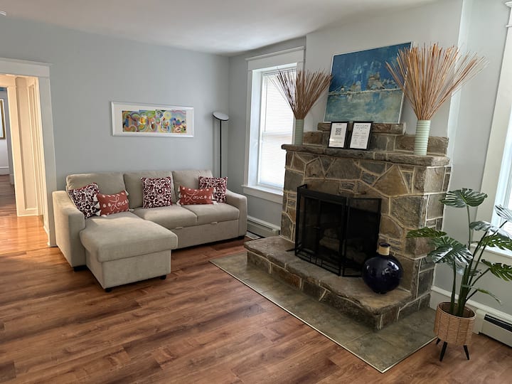 Cozy 2-br Retreat Private Parking Near Downtown - Hoopes Reservoir, DE
