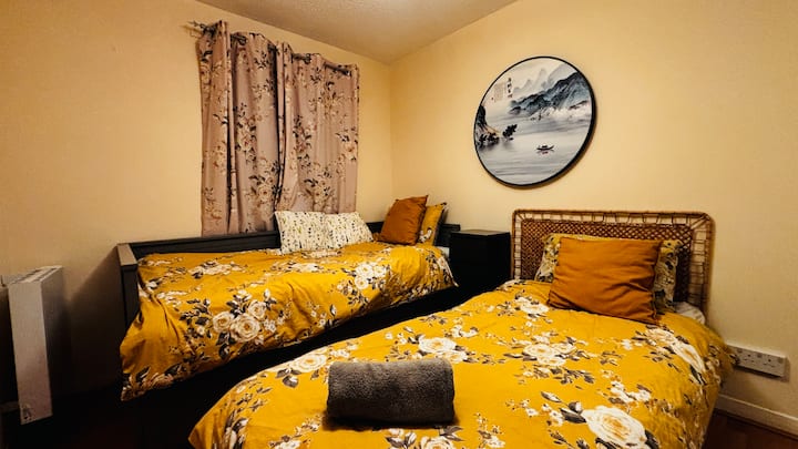 New Decor Apartment Close To Edinburgh City Center - Edinburgh, UK