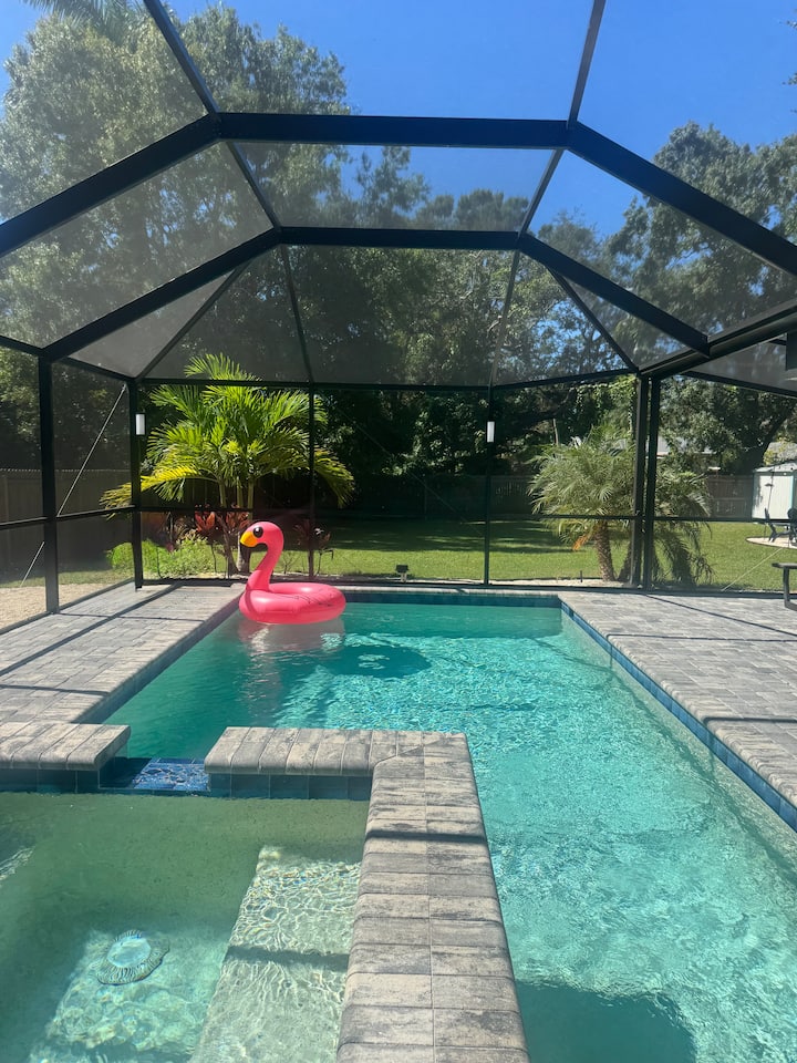Heated Salt Pool & Spa+ami Beaches+large Backyard - Anna Maria Island, FL