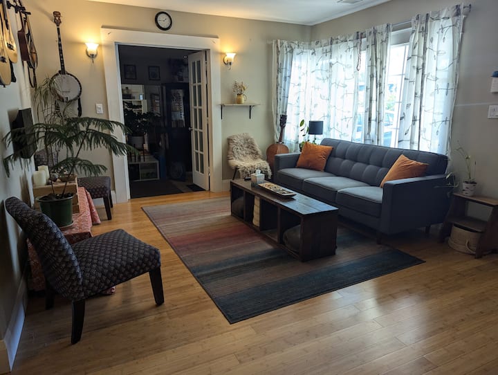 Cozy Home On A Hill In Oakland. - Oakland, CA