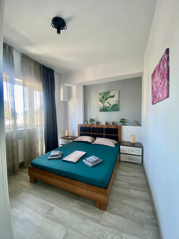 Grey Old Town Ultracentral - Bucharest