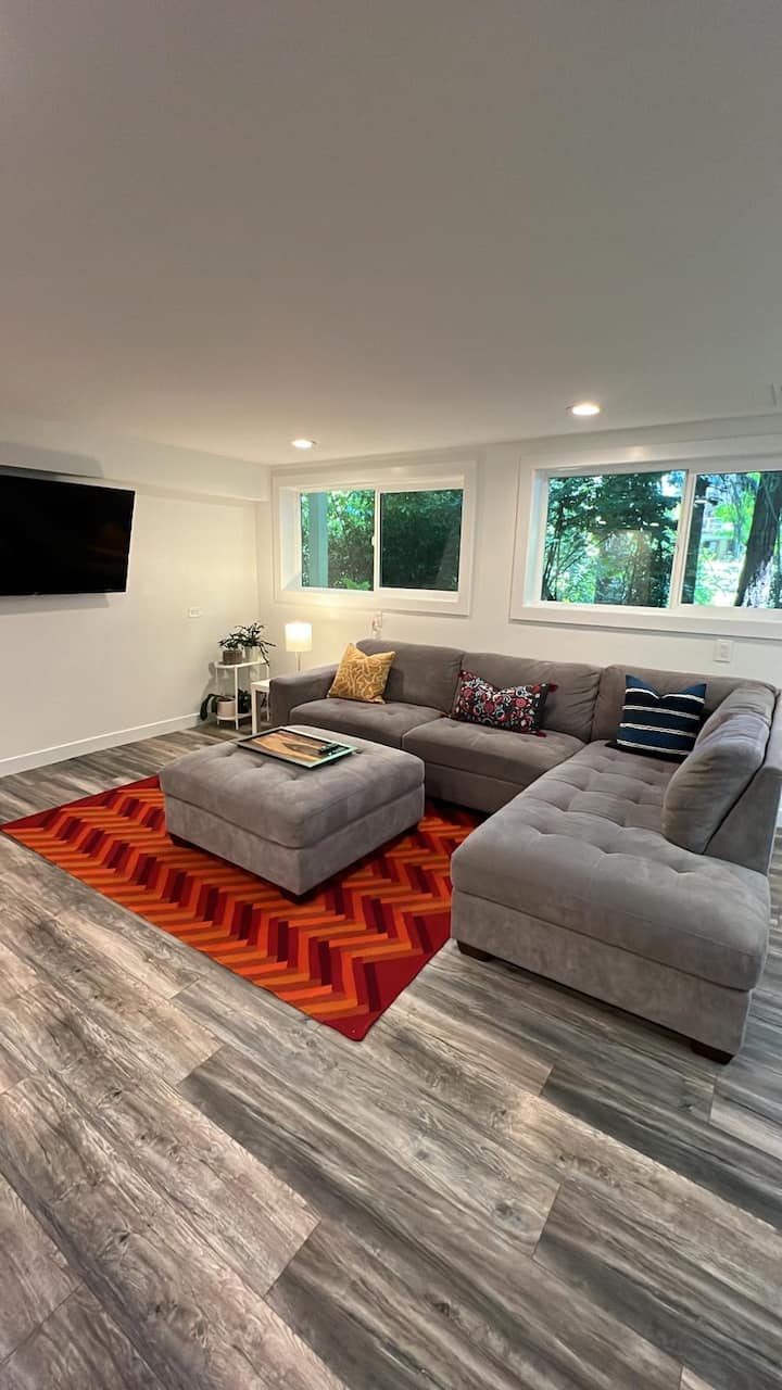 Bellevue Charming Guesthouse - Bellevue, WA