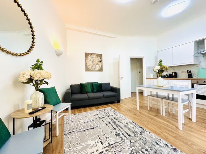 Beautiful 2bed Apartment In St John Wood - London