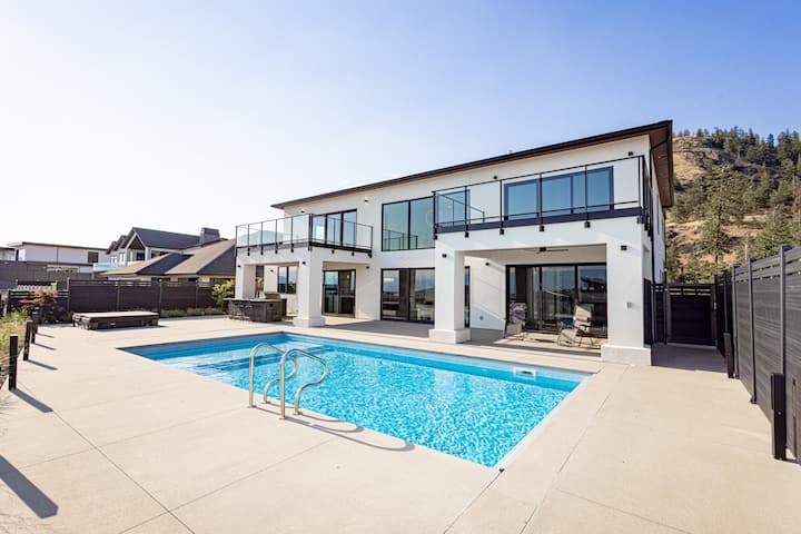 Dolce Vita Villa - Kelowna