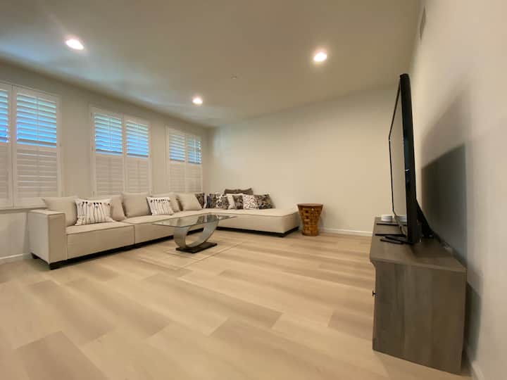 Home In Irvine Woodbury - Irvine, CA