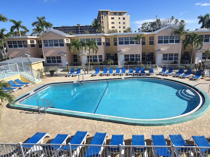 Rent A Beach Vacation In Florida/ Indian Shores - Indian Shores, FL
