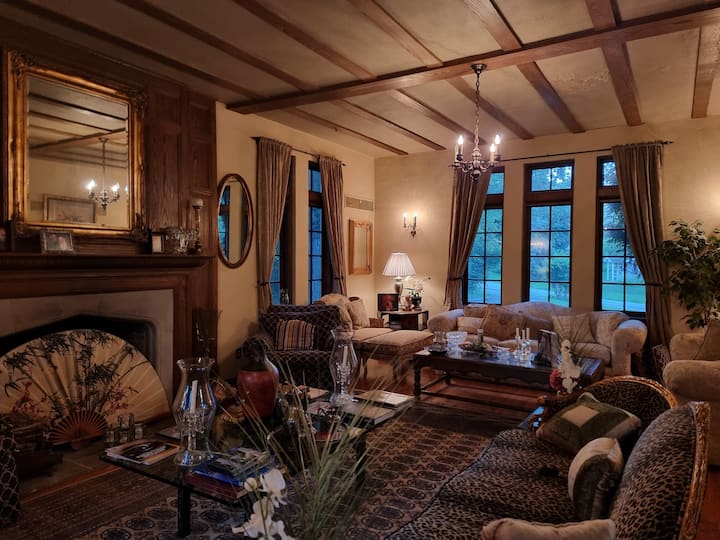 Luxury Stay <Powers Manor> Midnight Elegance -