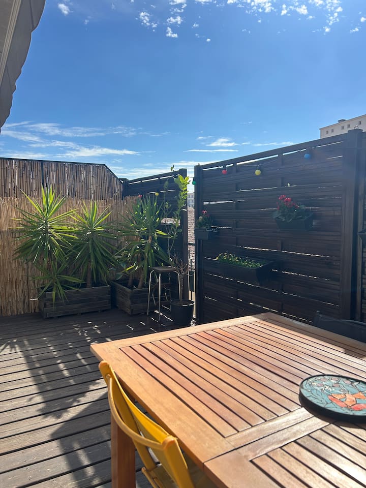 Charmant Studio De 34m2, Terrasse, Clim, Parking - Montpellier