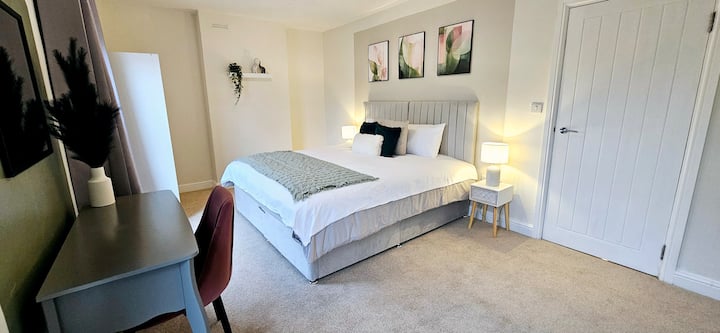 Spacious Home In Bedford, Close To Main Routes - Bedford, Royaume-Uni