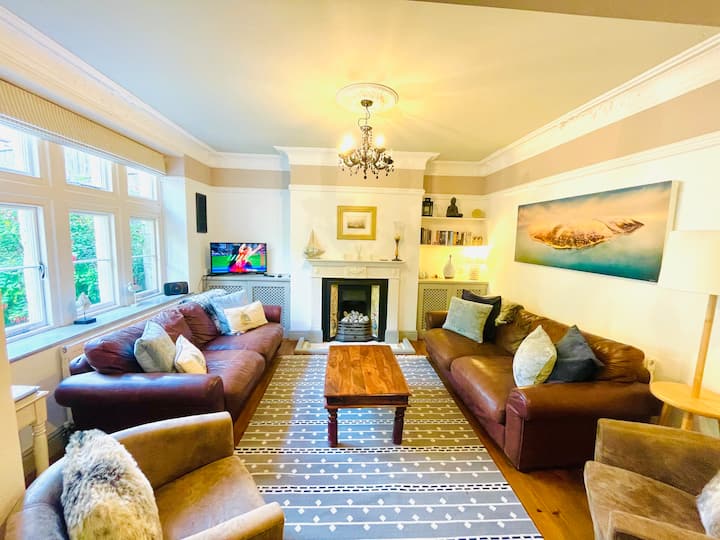 Orchard Leigh Grange, 'Victorian Splendour' - Mount Bay