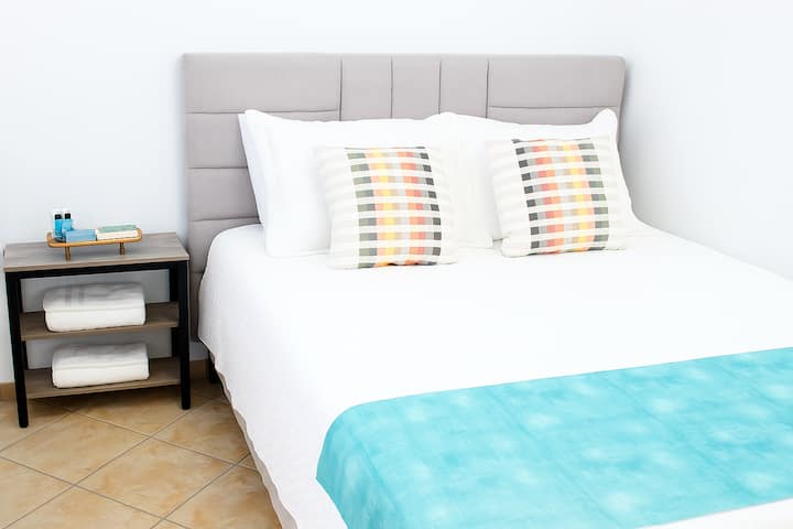 "Tropical Getaway, Juana Diaz Free Parking - A/c" - Juana Díaz