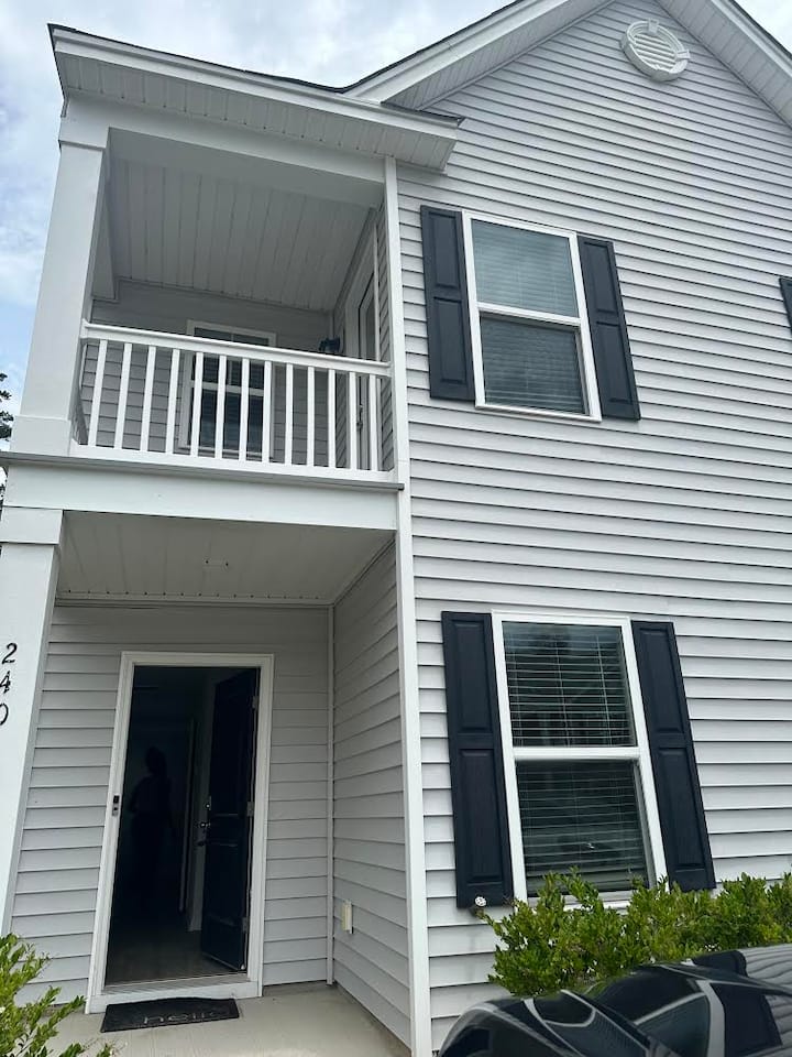 Rooms For Med Professionals - Summerville, SC